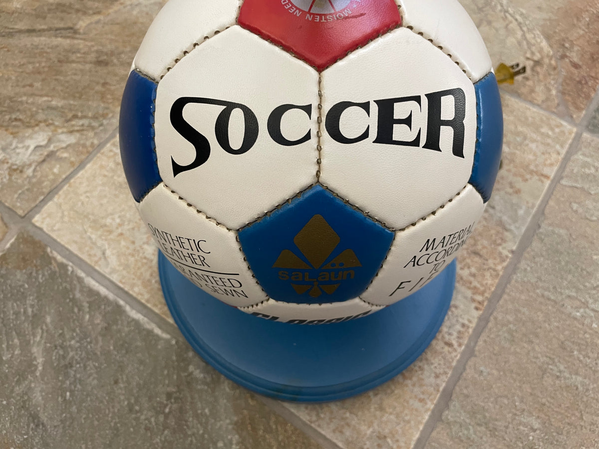 Vintage Classic FIFA Soccer Ball Table Desk Lamp Light ### – Stuck In ...
